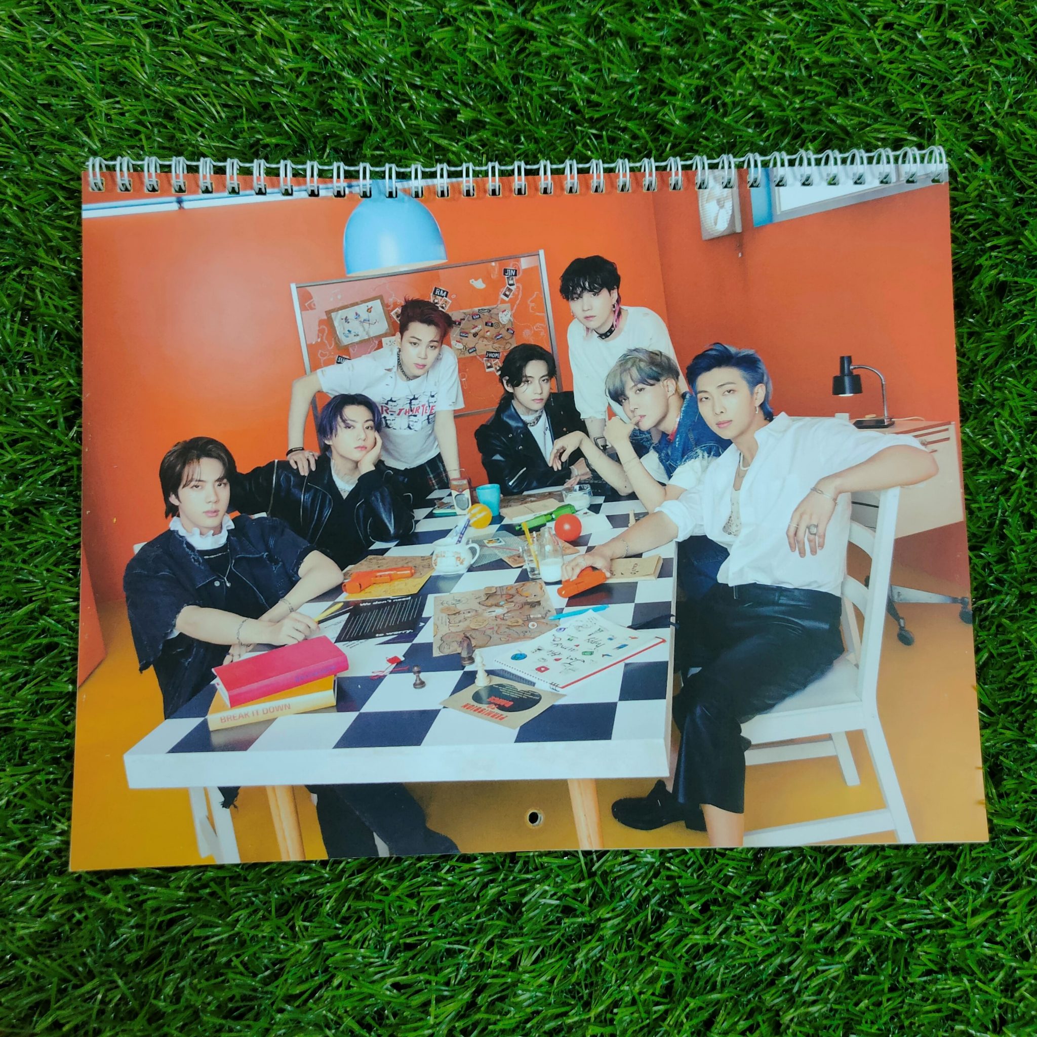 BTS 2022 Wall Calendar – THEKFANDOMSTORE